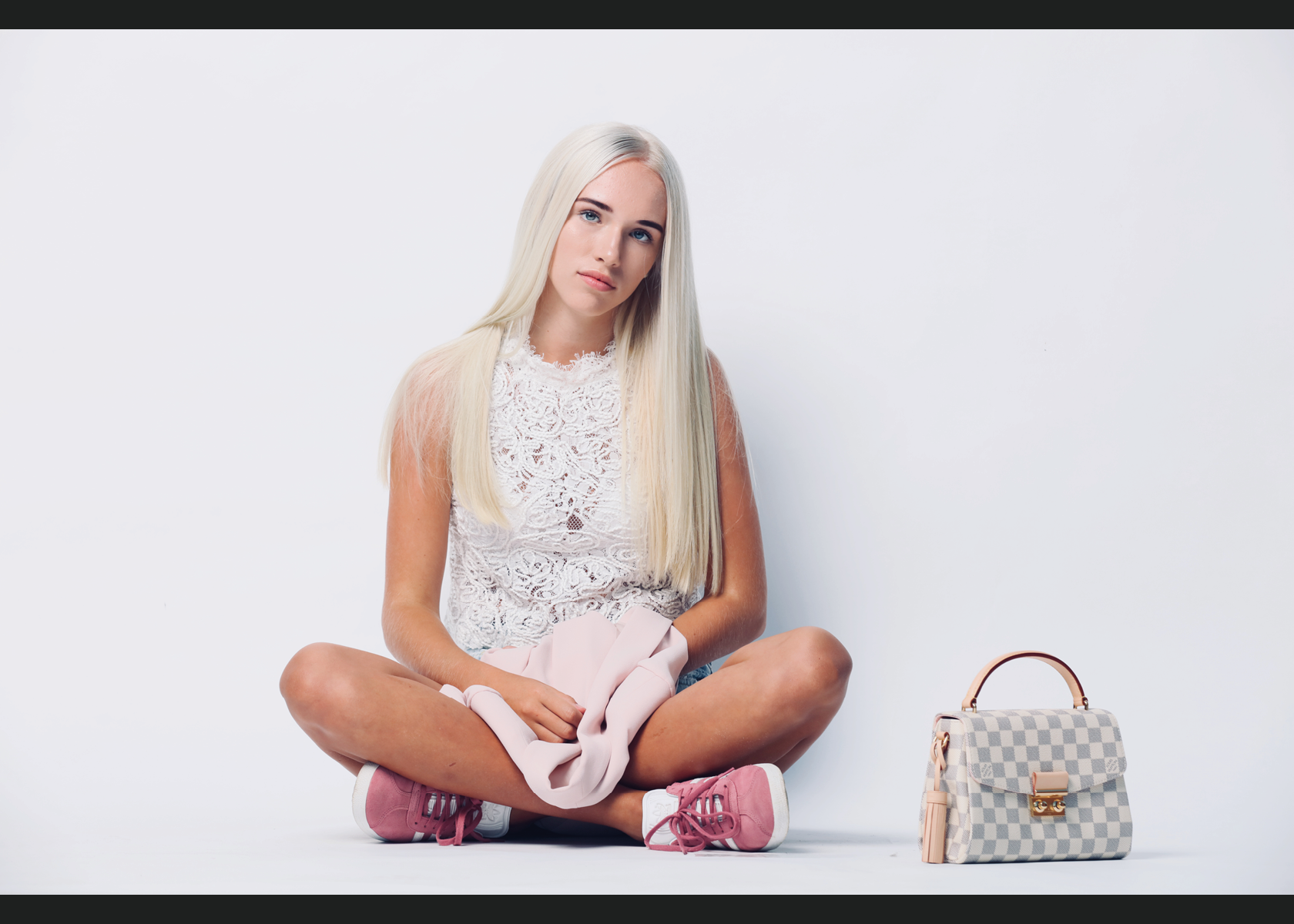 agentur4one.de | Amelie W.
